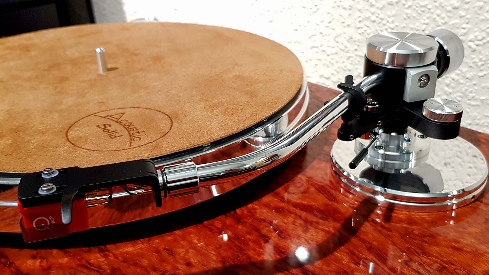 Acoustic Solid | Audio Creativ