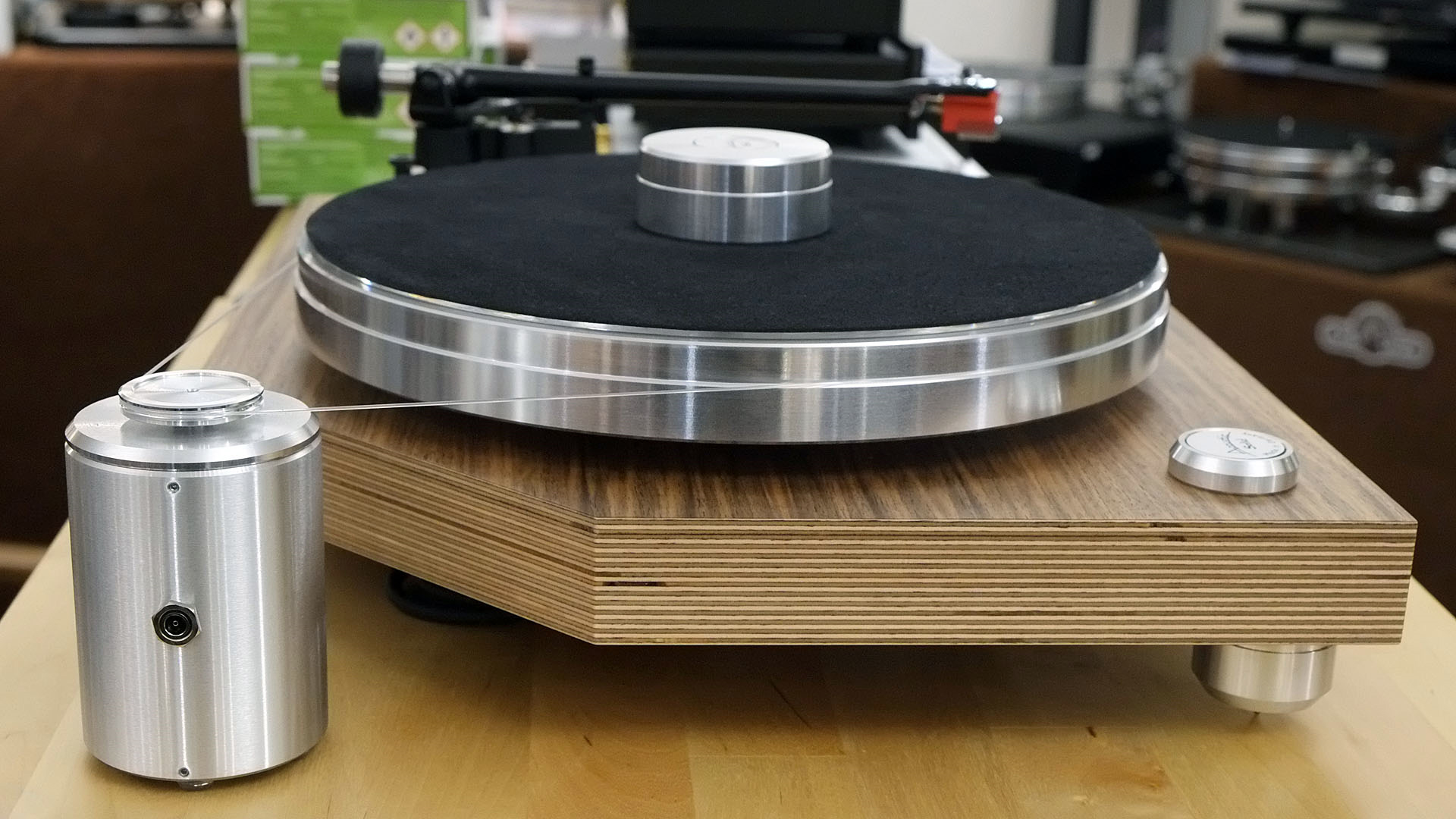 Acoustic Solid | Audio Creativ