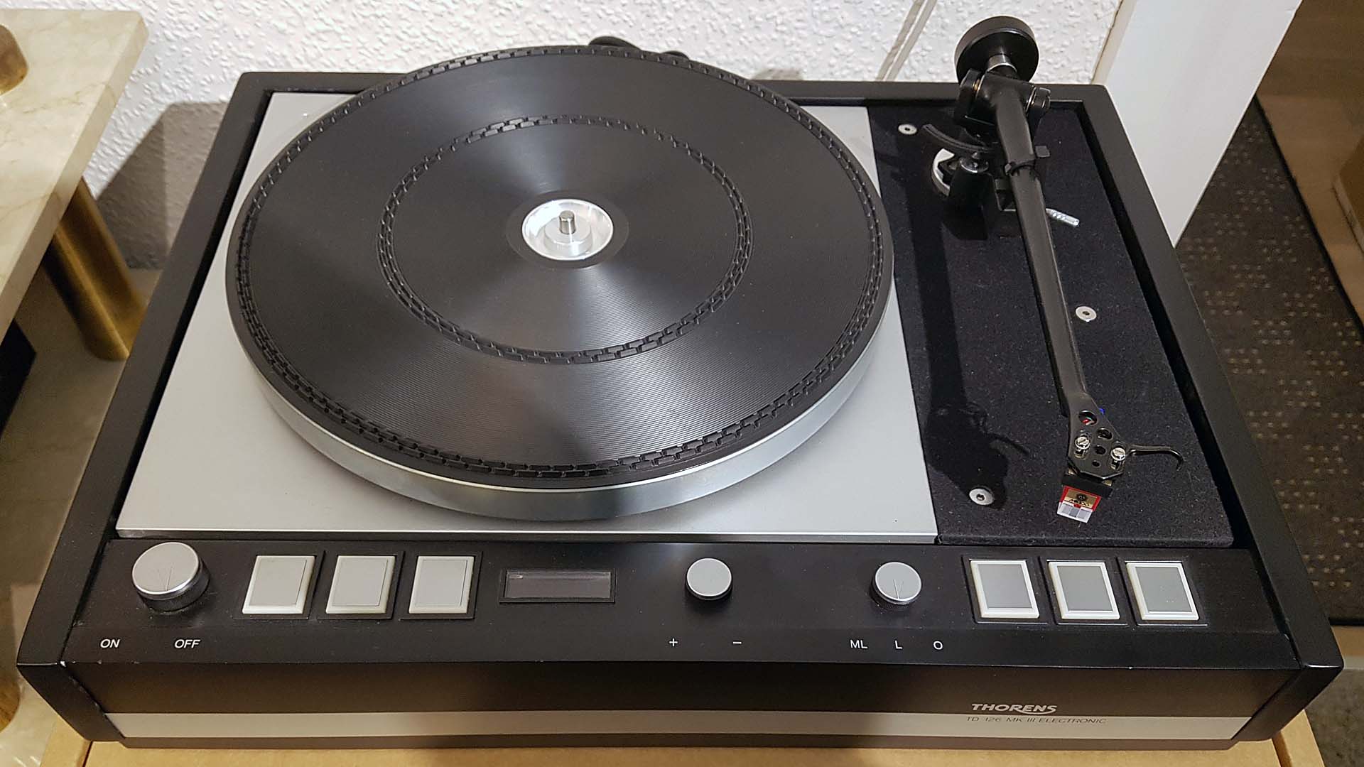 Thorens TD126 Mk III Electronic | Audio Creativ